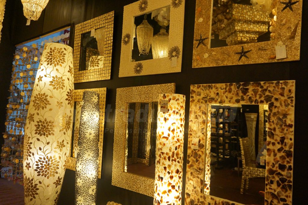 Nur Handiyah Sulap Sampah Kulit Kerang Jadi Barang Mewah Bernilai ...