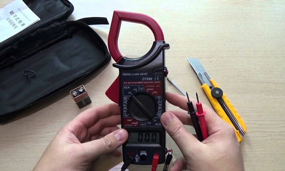 Fungsi Clamp Meter dalam Pengukuran Arus Listrik Tanpa Memutuskan Sirkuit
