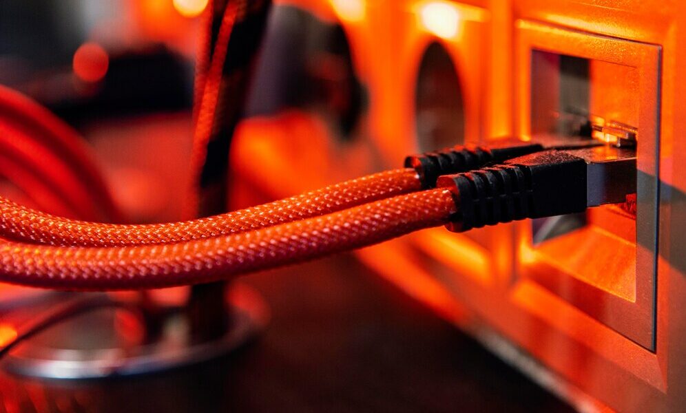 Mengenal Jenis Kabel Feeder dan Pemilihan yang Tepat